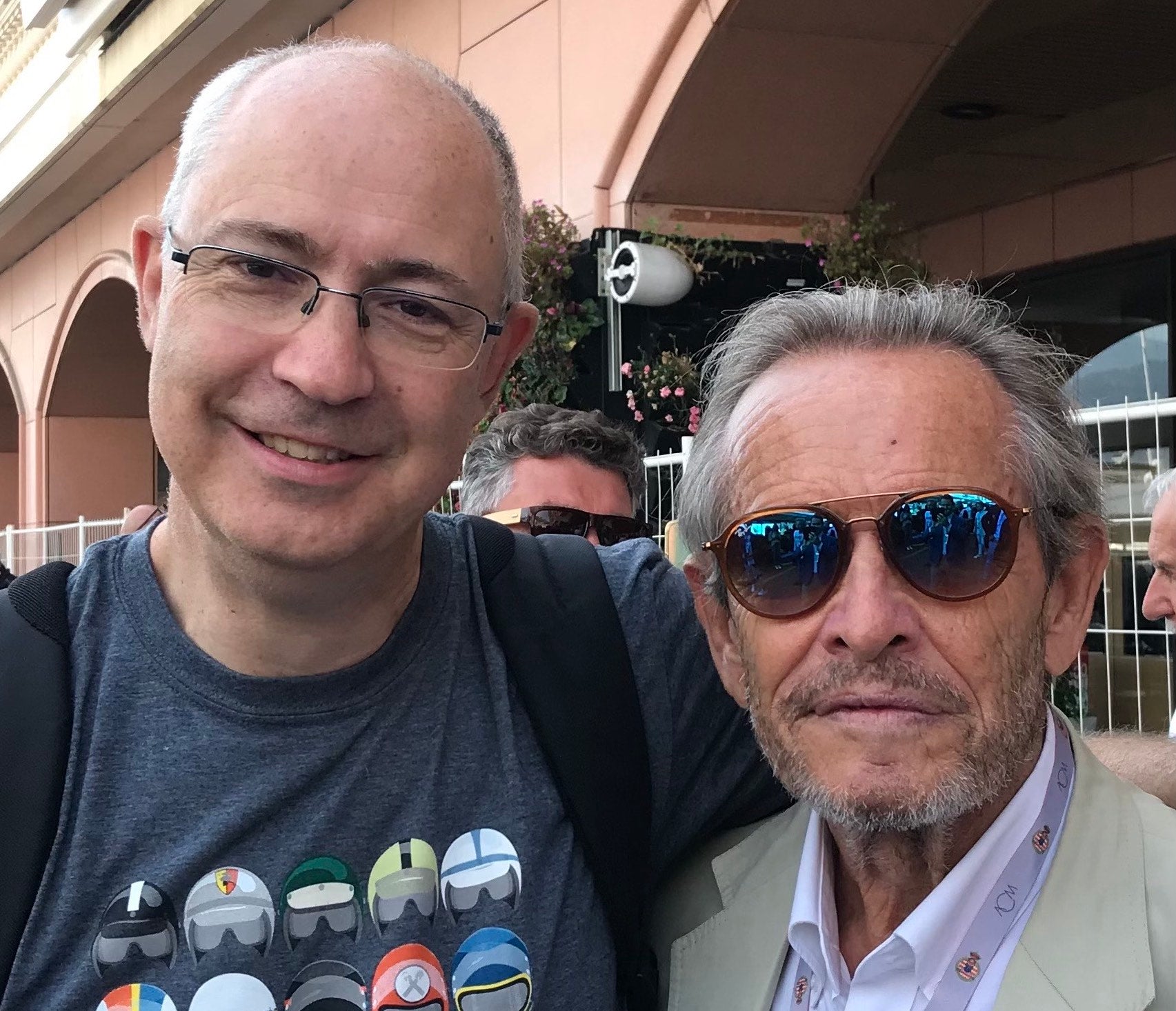 “A BOOK I WILL TREASURE,” SAYS JACKY ICKX – Evro